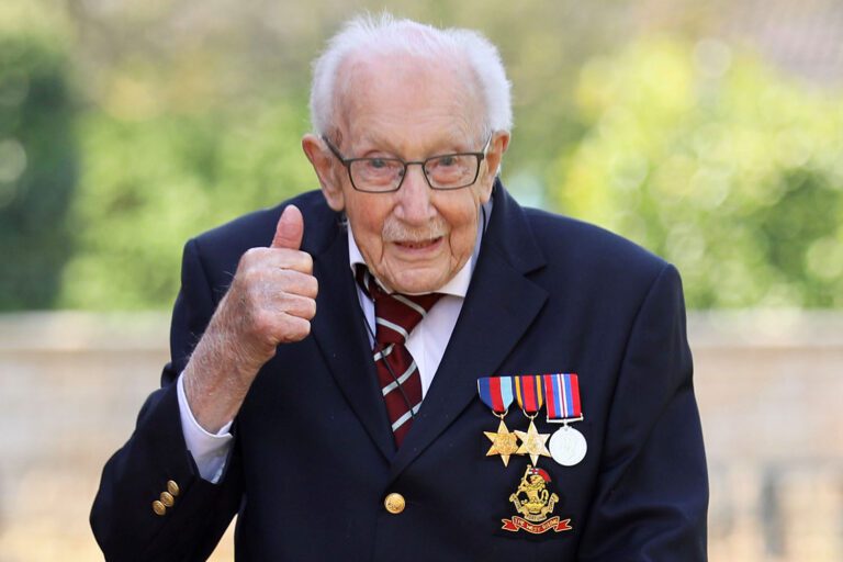 Captain Tom Moore: a 100 anni sulla copertina di GQ